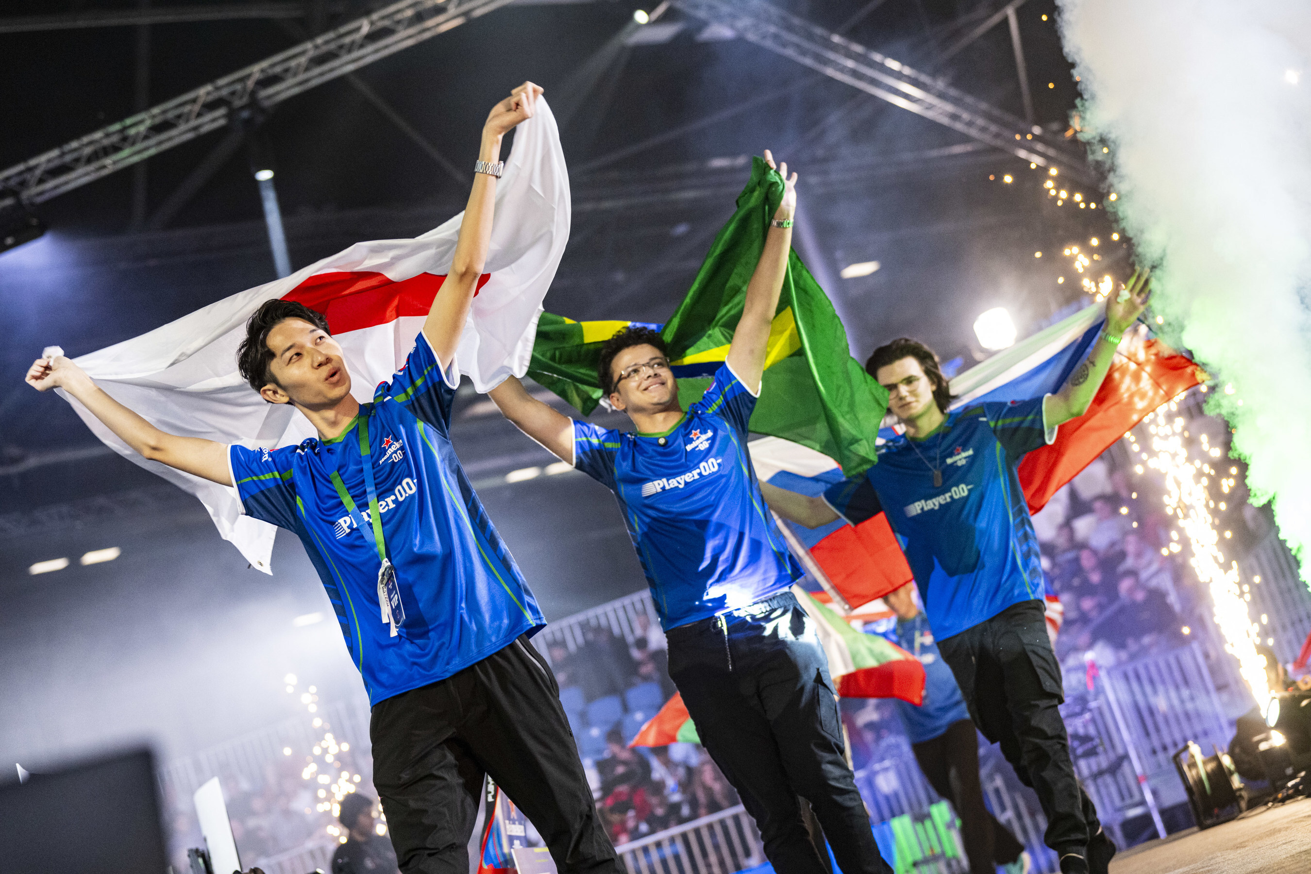 Max Verstappen Joins the Celebration as Heineken's Player 0.0 Champion ...